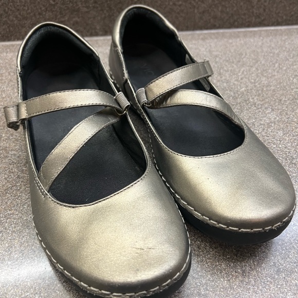 Vionic | Shoes | Vionics Mary Janes Pewter Come | Poshmark